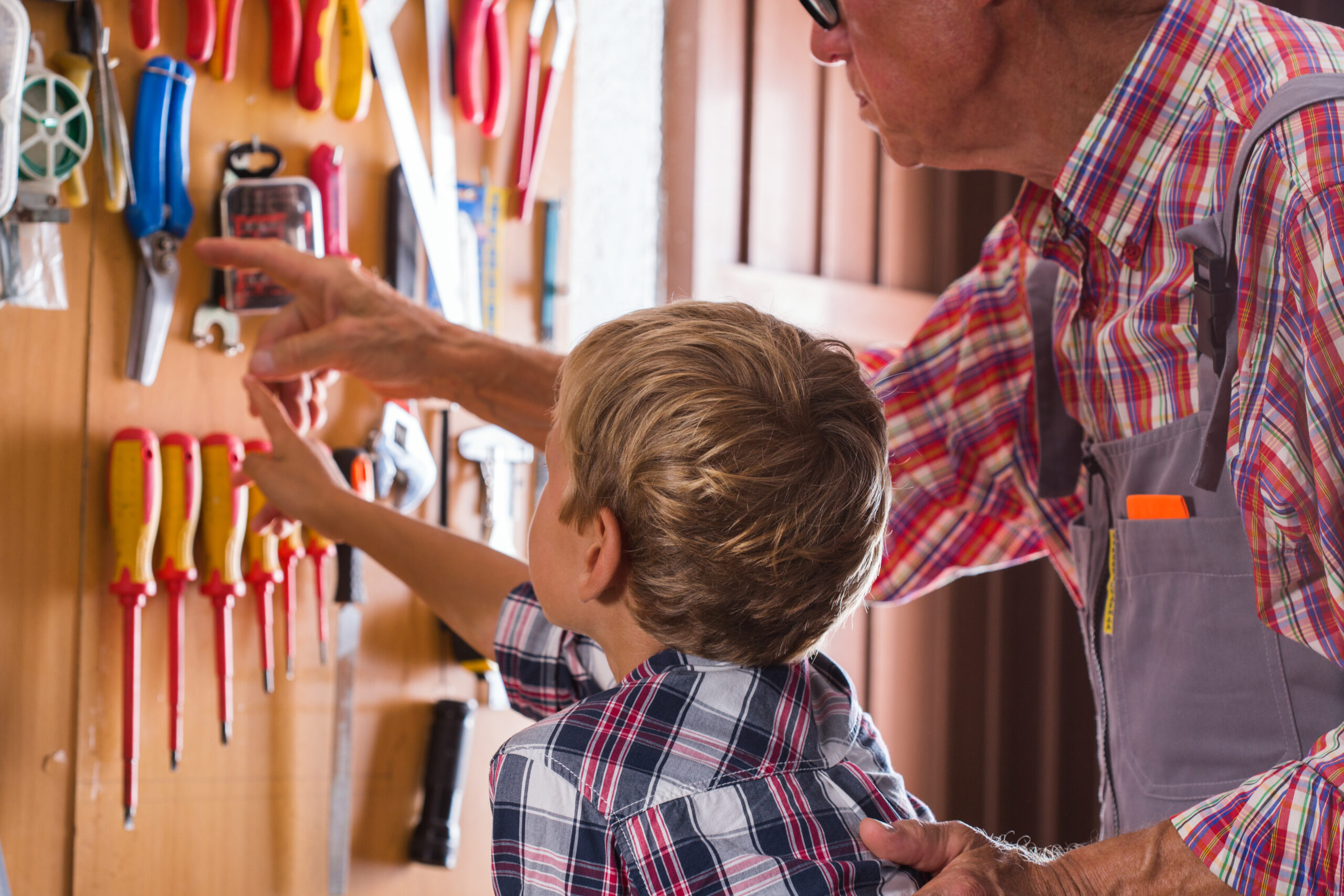 How to Teach Kids About Money: 10 Essential Financial Literacy Lessons ...